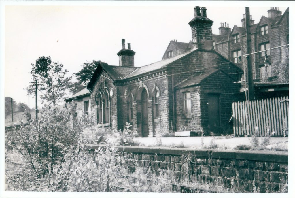 Oakworth Station – Keighley & Worth Valley Railway